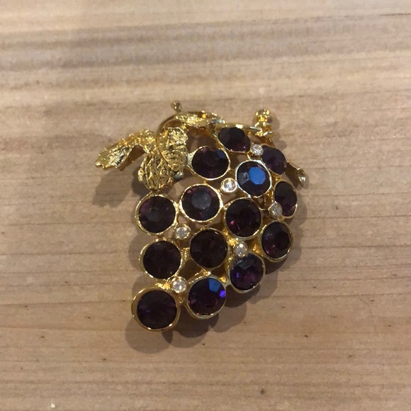 Jewelry | Grapes Brooch | Poshmark